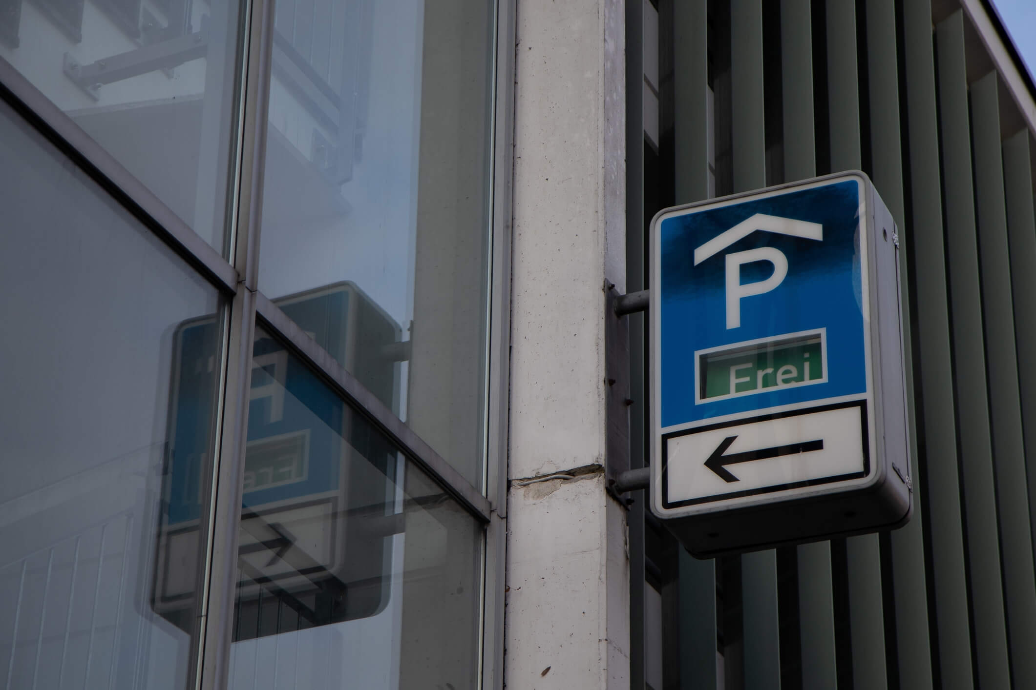 Park safely and with a good feeling - PRM Parkraum Managment